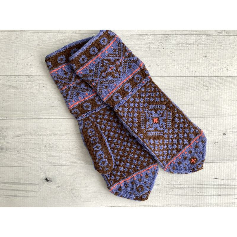 Encaustico Mittens Knitting Kit – Stranded Colorwork Design